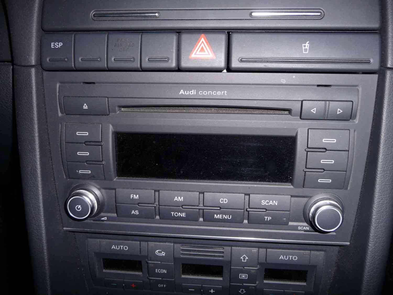 Test 2-DIN-Autoradios - Audi Concert - ausreichend