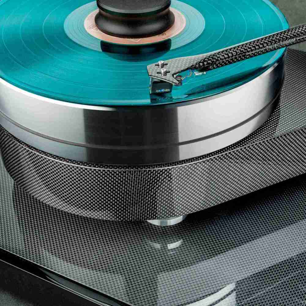 Pro-Ject RPM 10 Carbon / Ortofon Cadenza Blue - Plattenspieler im Test